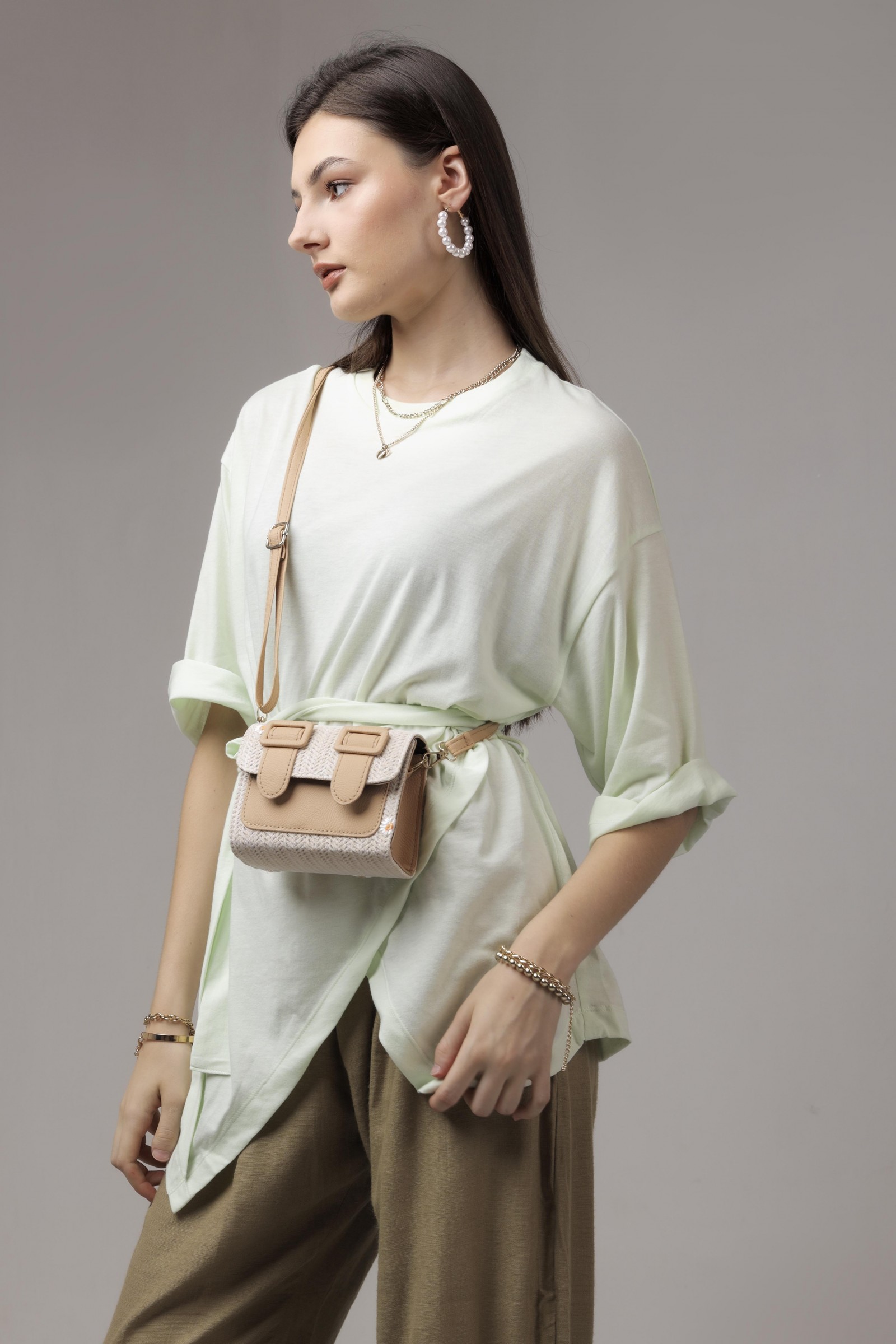 Della Top | Hava Indonesia