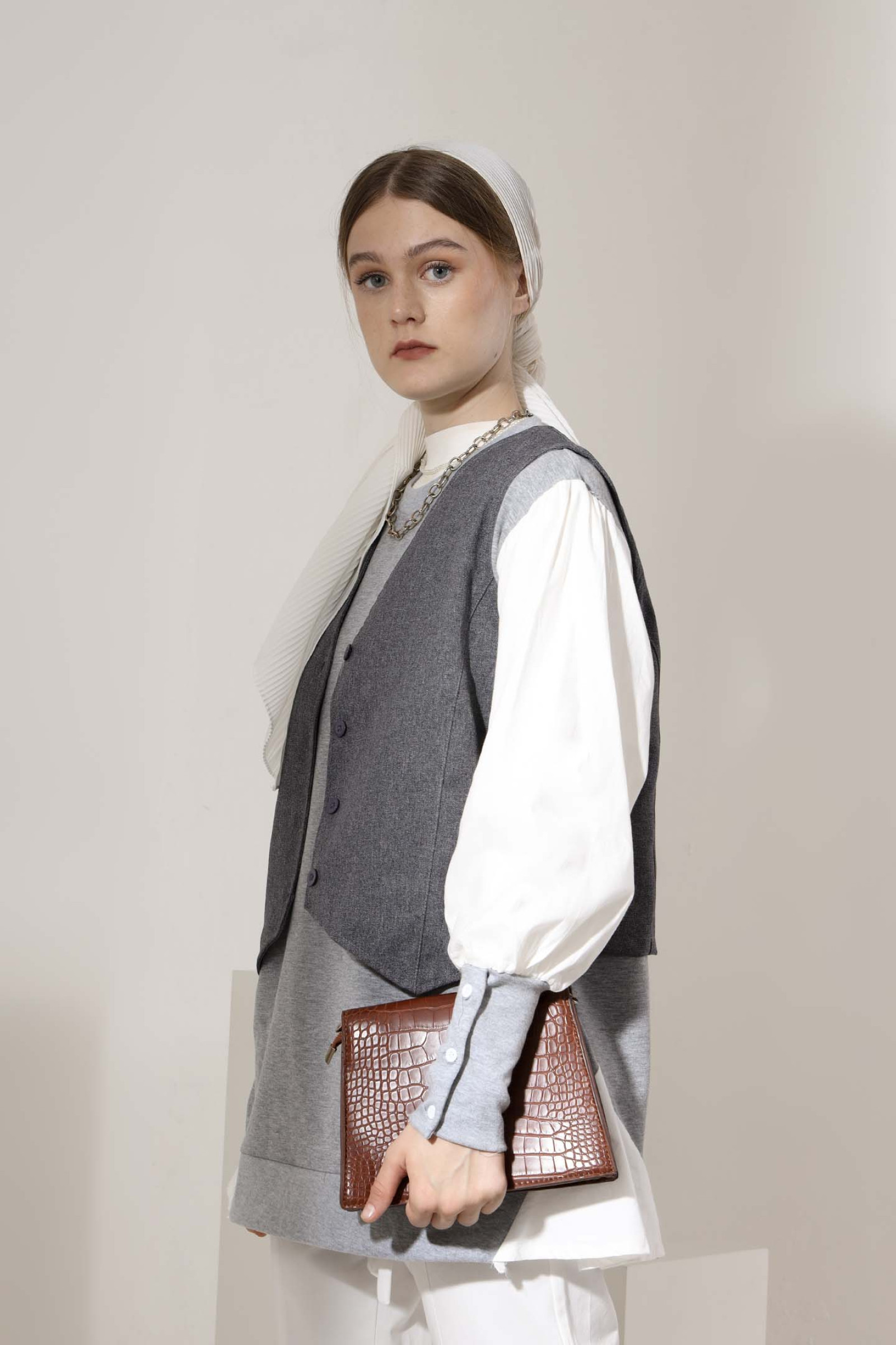 Halima Vest | Hava Indonesia