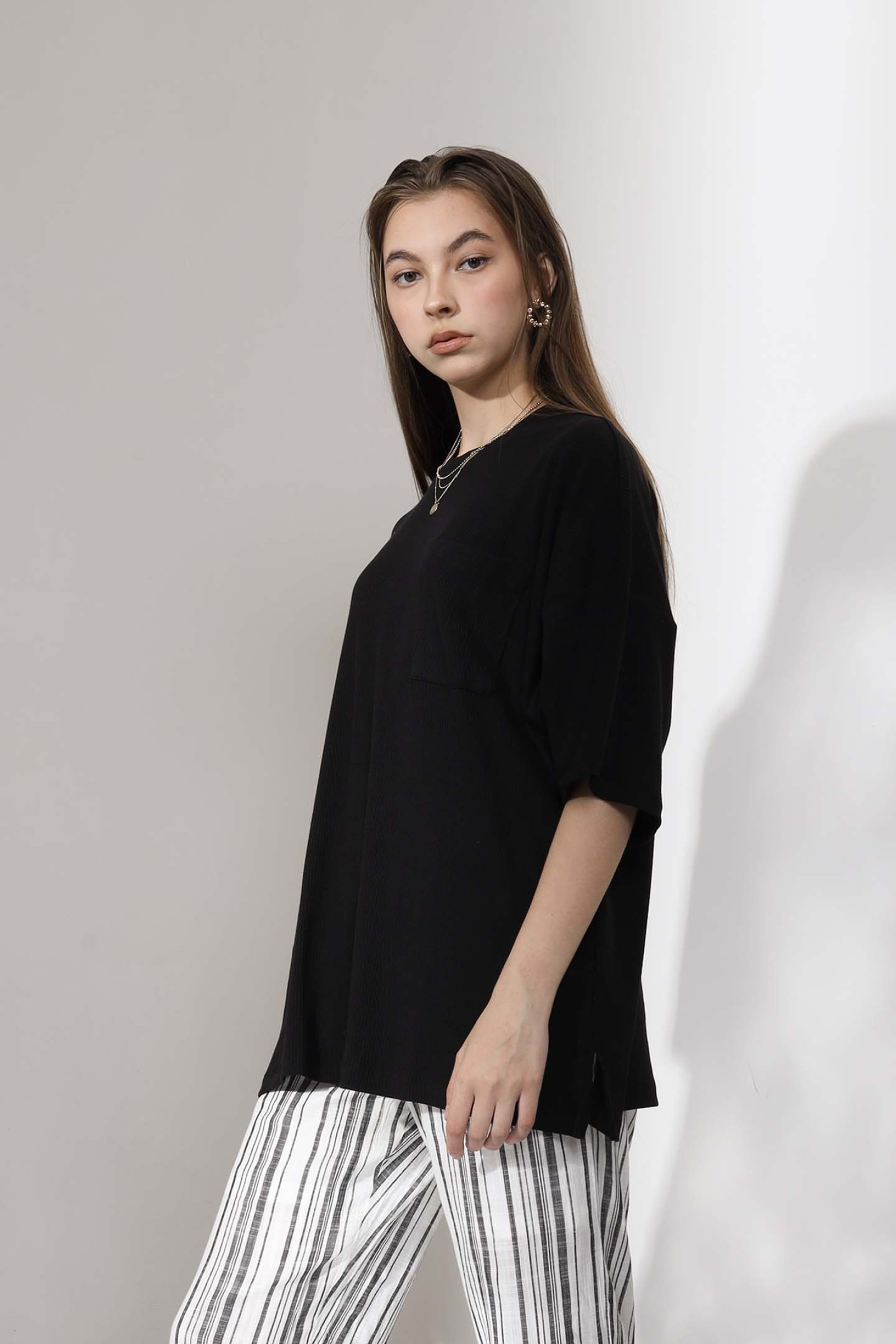 Leoni Top | Hava Indonesia