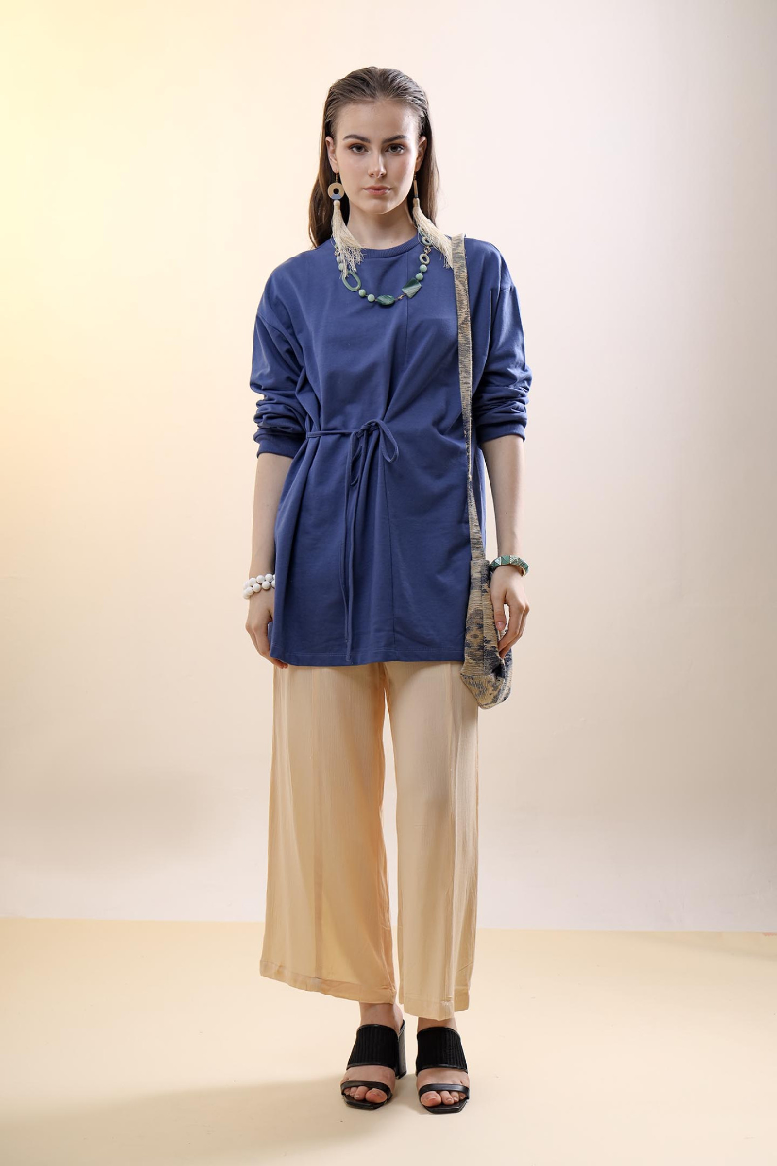 Saviona Top | Hava Indonesia